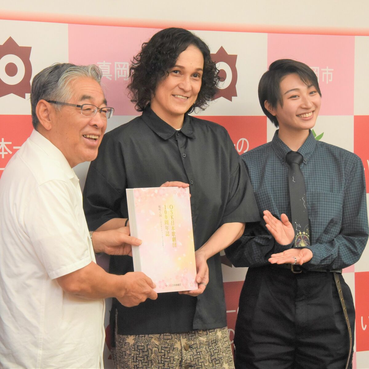 OSK日本歌劇団スターの桐生さん、空良さんが来た 9月公演へ意気込み語る｜地域の話題,県内主要｜下野新聞デジタルニュース｜下野新聞デジタル