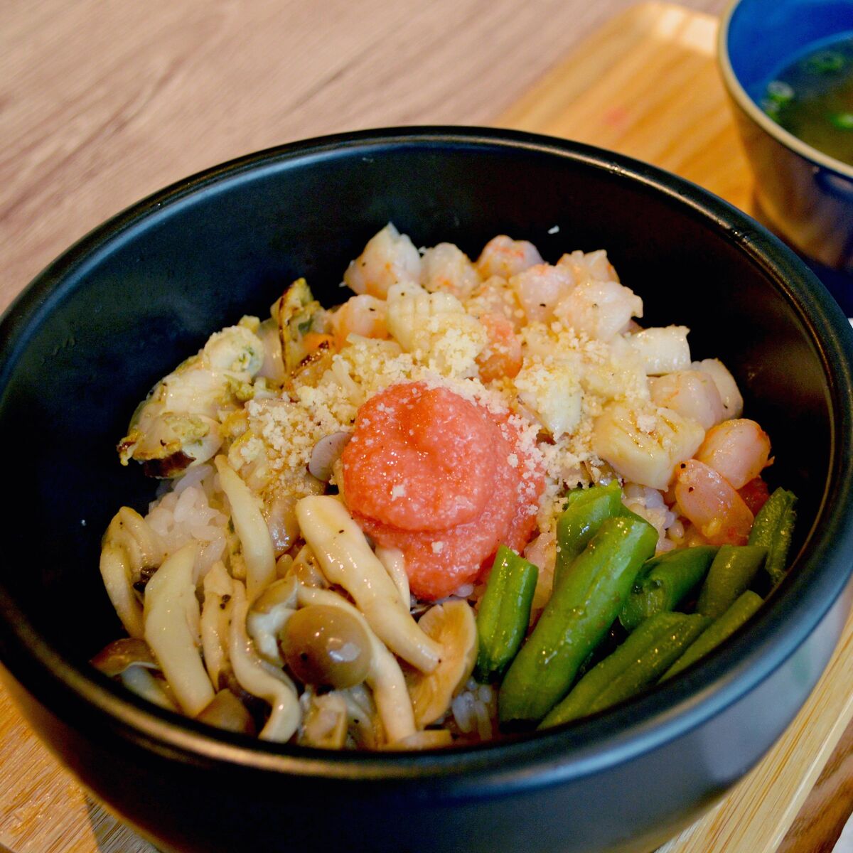 【ミヤコレ】見た目にも味にも驚き 石焼海鮮ビビンバ（キッチンPine Tree）｜とちぎフードコート｜とちぎフードコート特集｜下野新聞デジタル