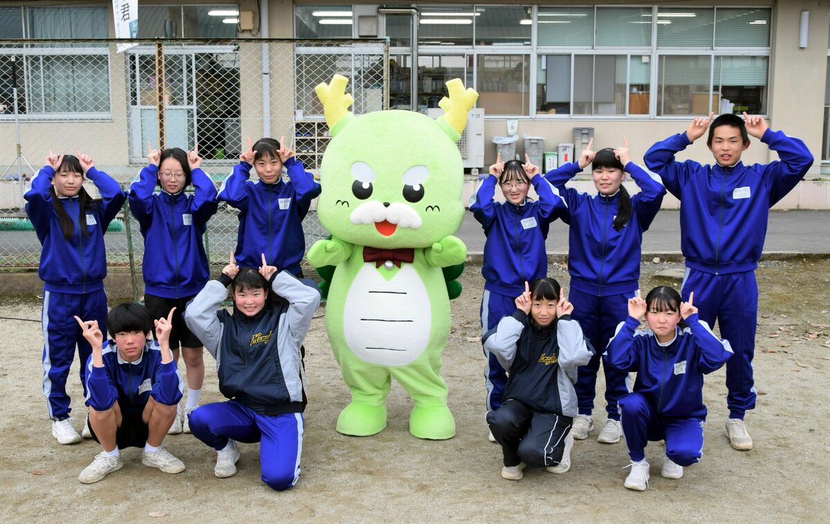 小山・間々田中にマスコット誕生 生徒会が企画「有名になって」｜県内主要,地域の話題｜下野新聞デジタルニュース｜下野新聞デジタル